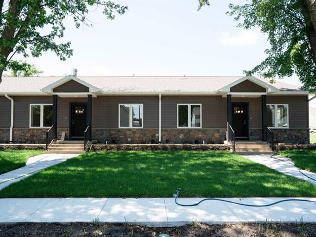 607 4th St Unit North, Dike, IA 50624