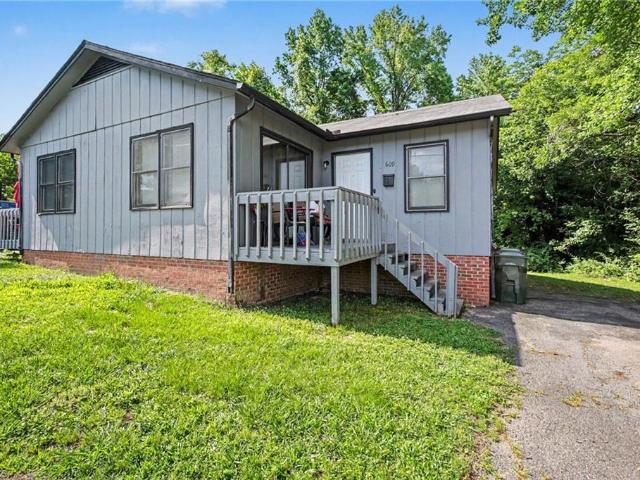 607 & 609 Brookdale Drive