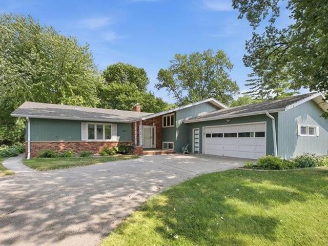 607 6th St W, West Fargo, ND 58078