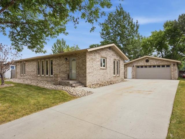 607 9th St W, West Fargo, ND 58078