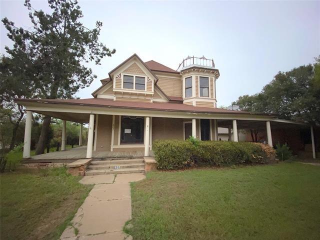 607 Coggin Ave, Brownwood, TX 76801