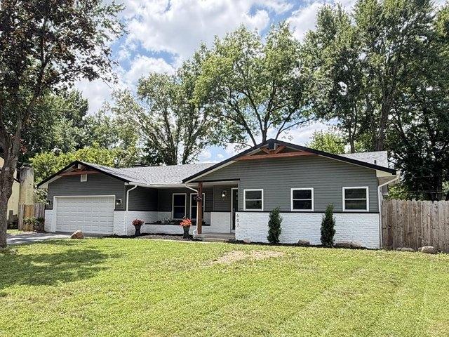 607 College Crest Rd, Westerville, OH 43081