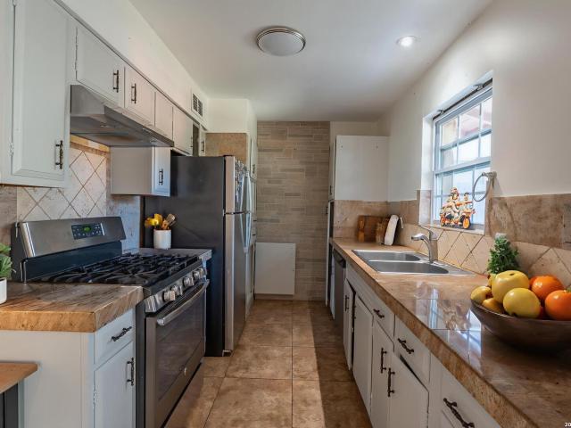 607 Colwyn Pass, San Antonio, TX 78216 | MLS #1932 | Compass