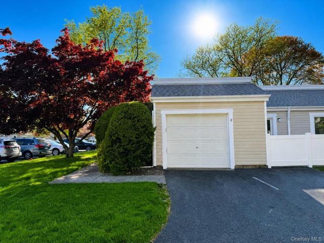 607 Cabot Ct S, St. James, NY 11780 | MLS #994244 | Compass