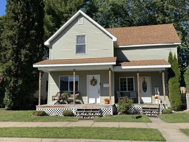 607 Carrie St Ste Marie, Sault Sainte Marie, MI 49783