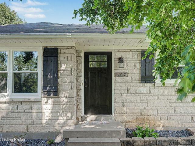 607 Christman Ln