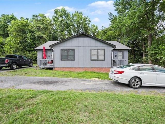 607 and 609 Brookdale Dr, Thomasville, NC 27360