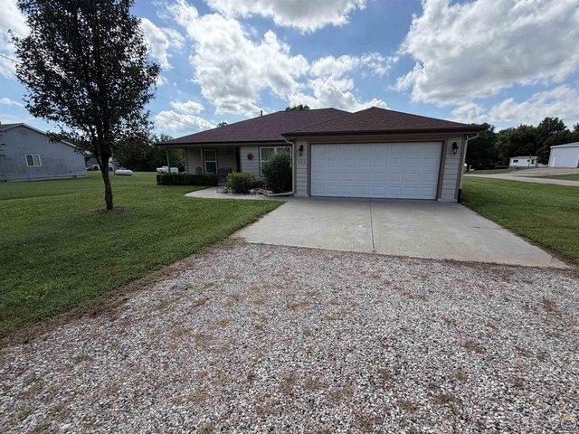 607 Annetta Ave, Hoyt, KS 66440