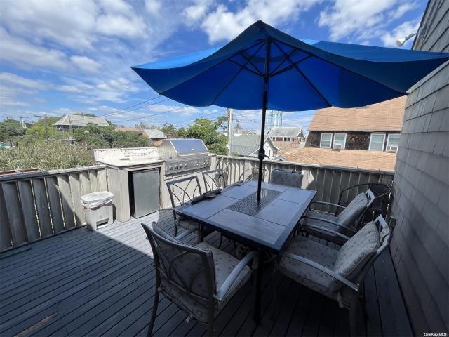607 Bayberry Walk, Ocean Beach, NY 11770 | MLS #L3499