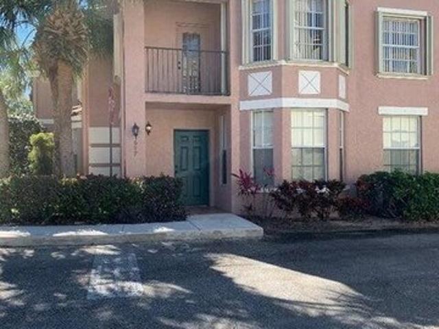 607 Belmont Pl, Boynton Beach, FL 33436