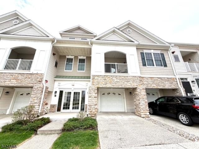 607 Brook Hollow Dr