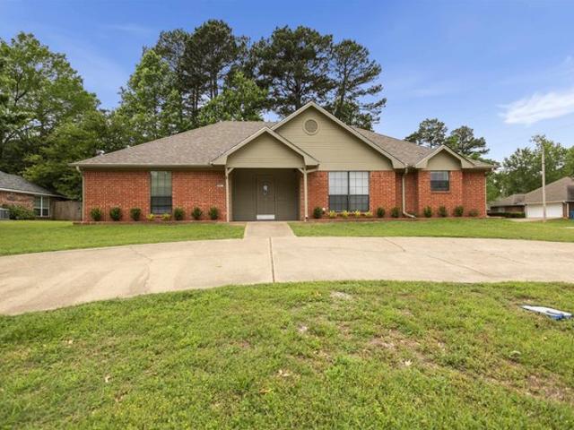 607 Gayle St, Gladewater, TX 75647