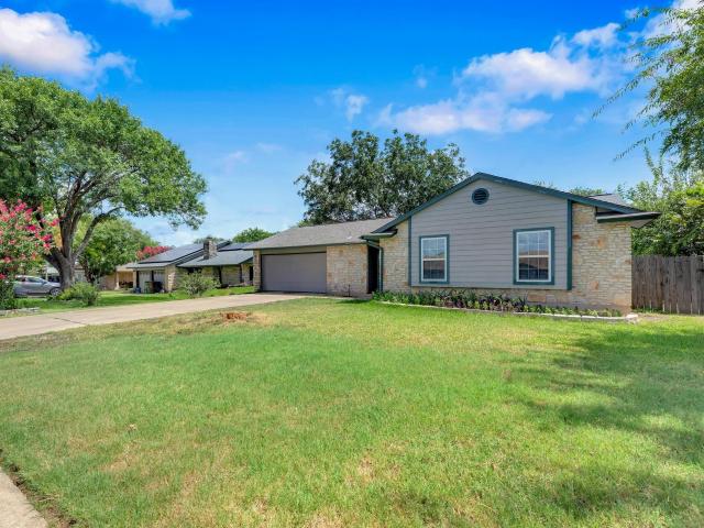 607 Garden Path Cv