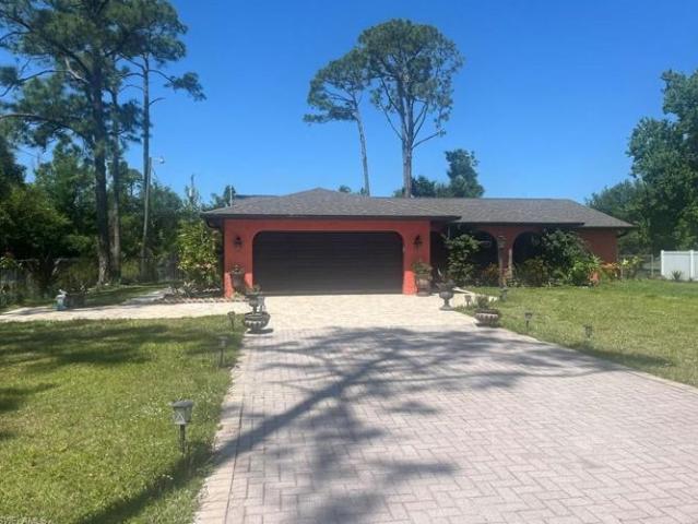 607 Greenwood Ave, Lehigh Acres, FL 33972