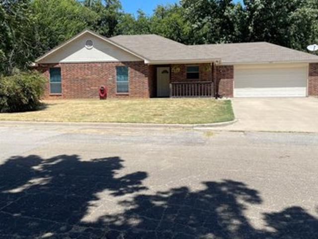 607 E Water St, Weatherford, TX 76086
