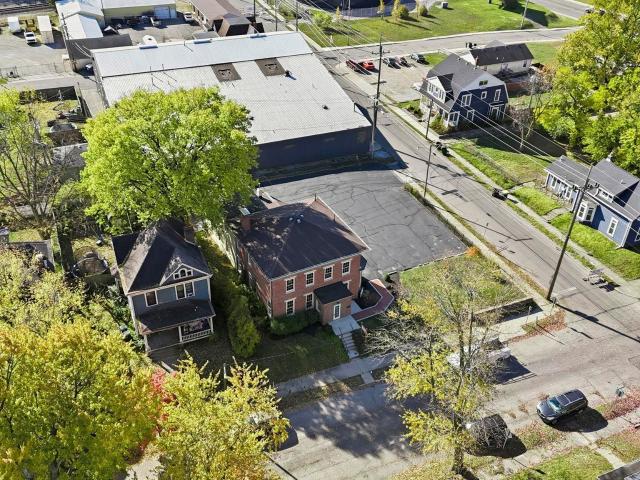 607 E Charles Street