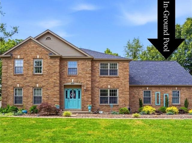 607 Erin Dr, Jeffersonville, IN 47130