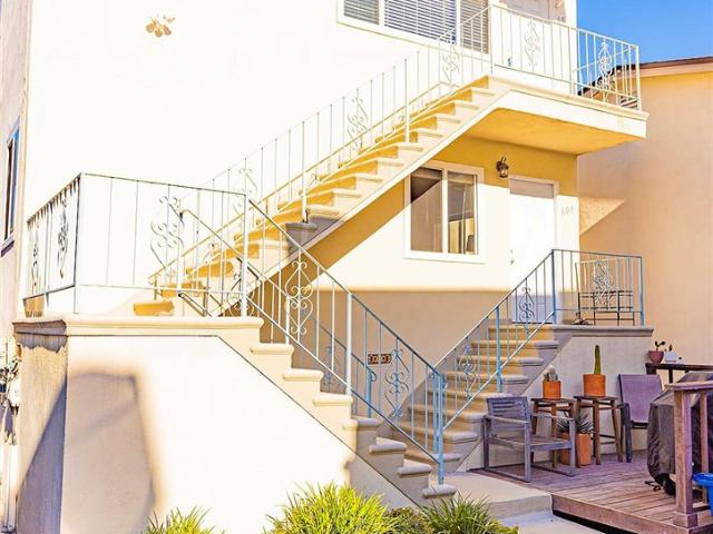 607 Loma Dr, Hermosa Beach, CA 90254 | MLS #SB26086 | Compass