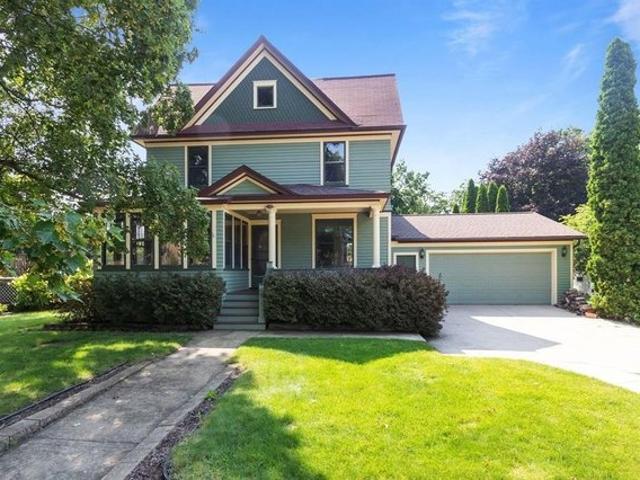 607 Mill St, Green Lake, WI 54941