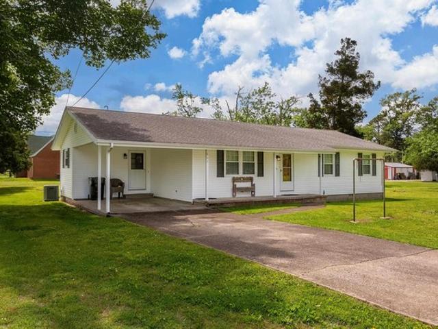 607 Mundy St, Eldorado, IL 62930