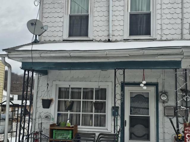 607 N 2ND Street