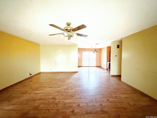607 N Bowie St, Fredericksburg, TX 78624 | MLS #1941