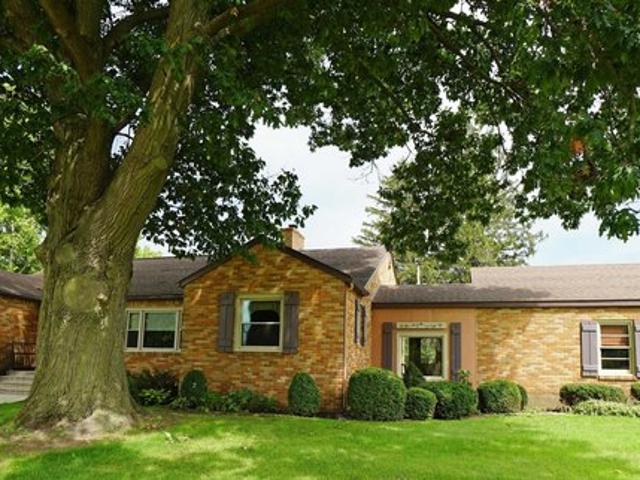 607 N Hudson St, Stockton, IL 61085