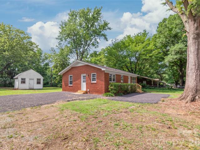 607 N Rocky River Road