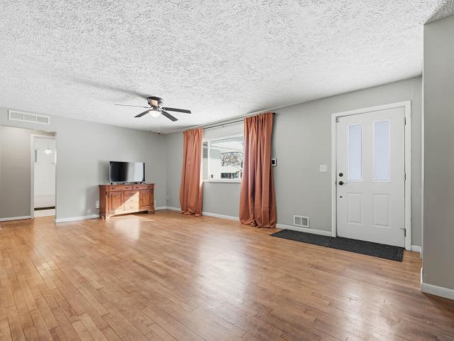 607 N Shellbark Road