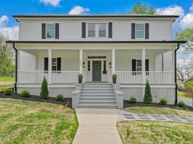 607 North St, Bedford, VA 24523