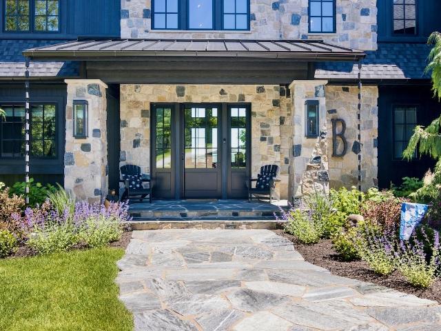 607 NW Torch Lake Drive