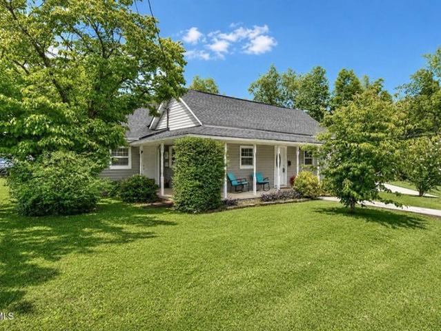 607 S 2nd St, Elizabethton, TN 37643