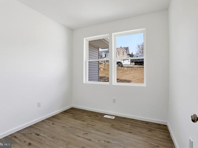 607 S Lakeview Dr, Cross Junction, VA 22625 | MLS #VAFV2023 | Compass