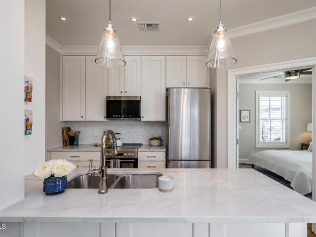 607 Smedes Pl, Unit B, Raleigh, NC 27605 | MLS #10169