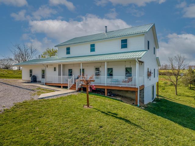 607 Saunders Lane