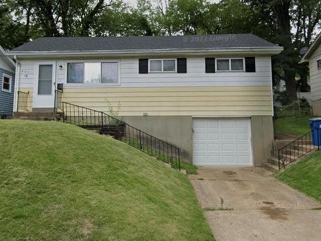607 Superior Dr, Saint Louis, MO 63135