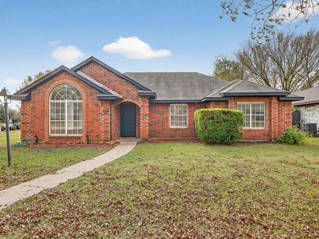 607 Rawlins Dr, Lancaster, TX 75146