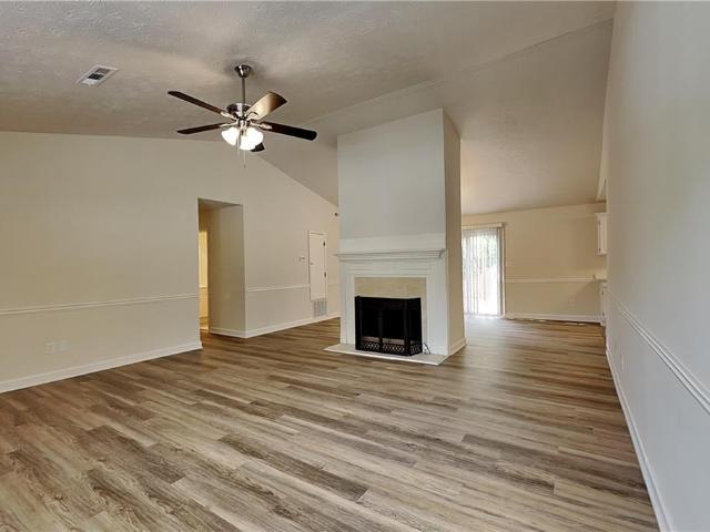 607 River Bend Cir, Smyrna, GA 30082 | MLS #7754 | Compass