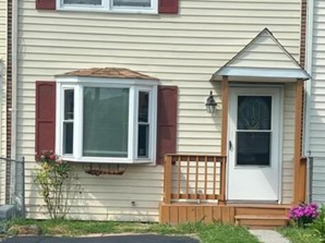 607 W 13th St, Front Royal, VA 22630