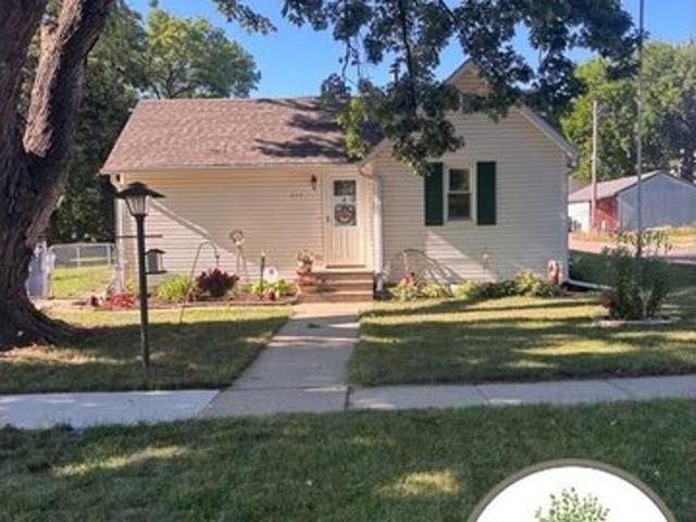 607 W 2nd St, Wayne, NE 68787