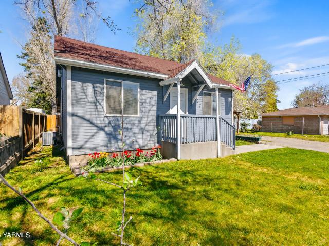 607 W Viola Ave, Yakima, WA 98902 | Compass