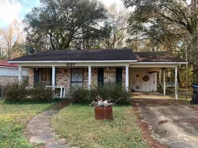 607 W LEE ST, CHICKASAW, AL 36611 Ranch For Sale MLS# 377372