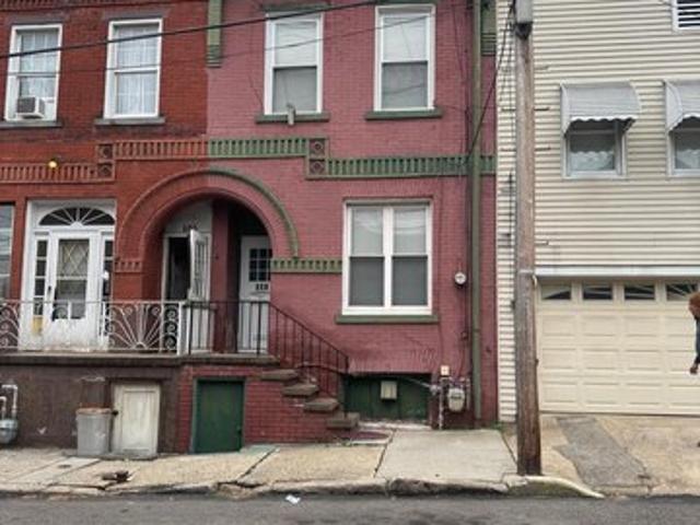 607 W Norwegian St, Pottsville, PA 17901