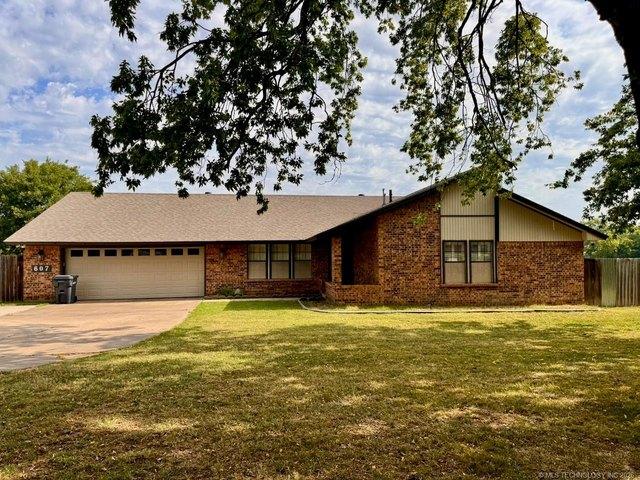 607 Wallace St NW, Ardmore, OK 73401