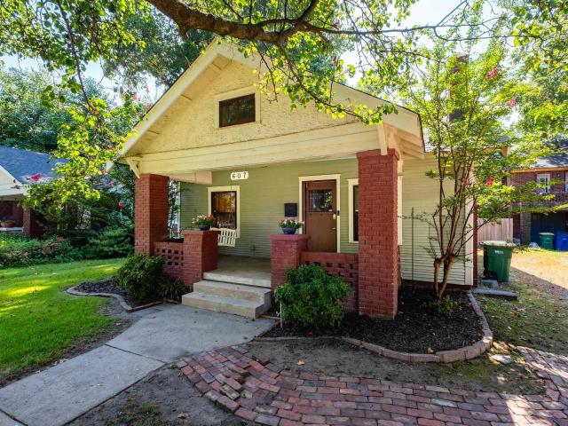 607 Willow Street