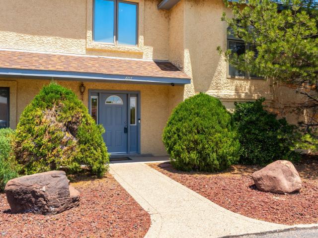 607 Willowbrook Lane
