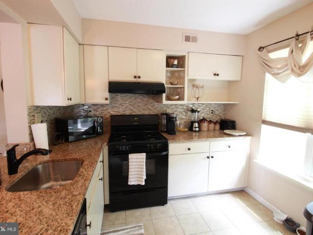 607A Trescott Place