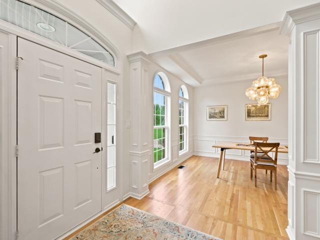 6084 Clearview Drive