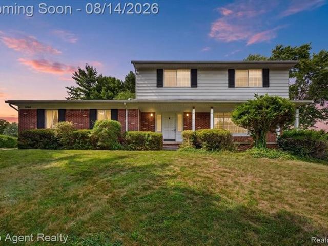 6084 Deguise Ct, Rochester Hills, MI 48306