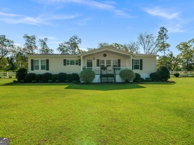 6084 Youmans Chapel Rd, Blackshear, GA 31516
